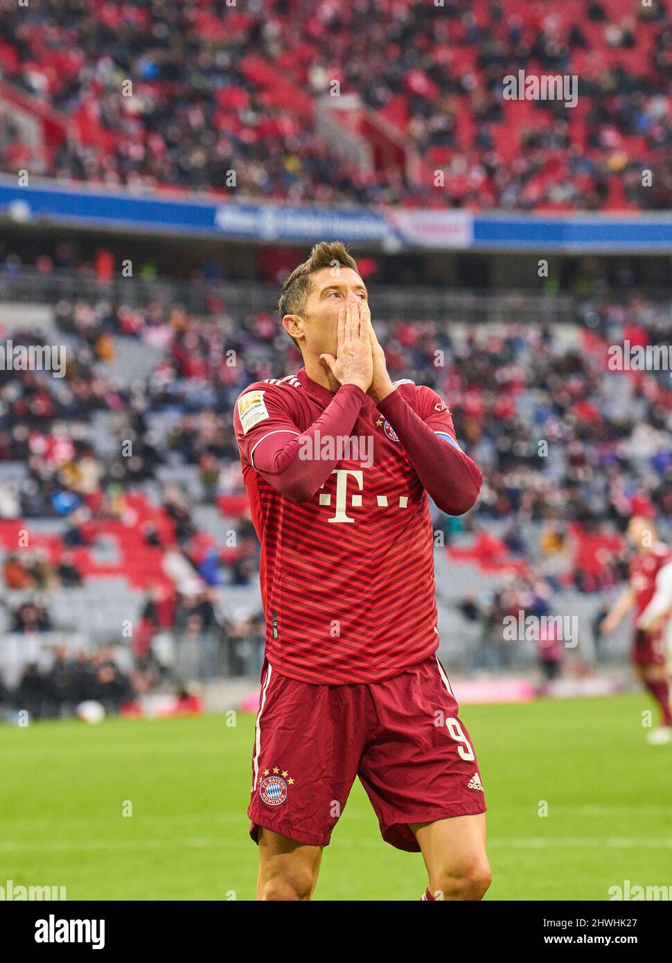 Robert lewandowski sadness Banque de photographies et d’images à haute ...