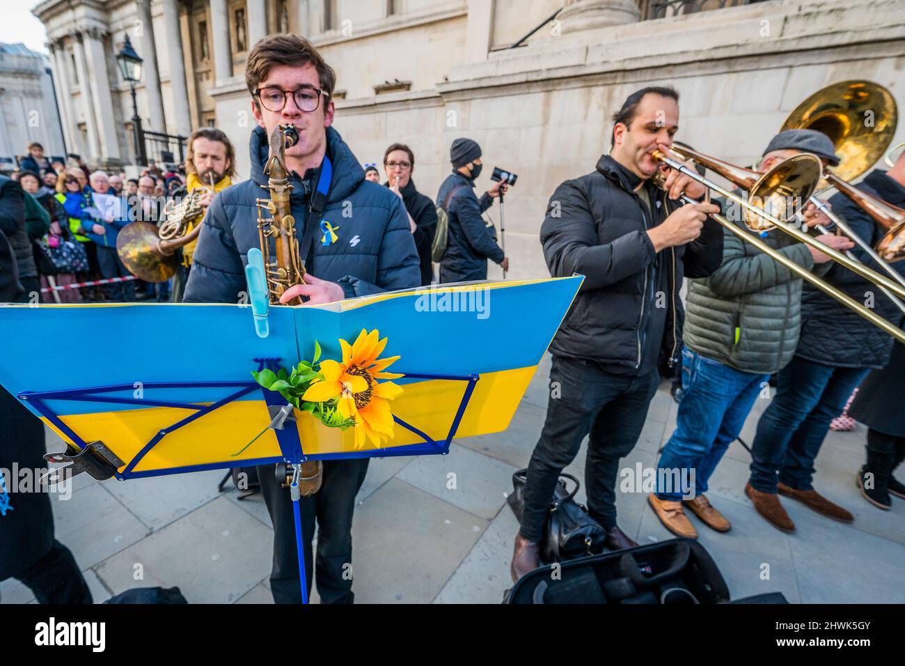 Londres, Royaume-Uni. 6th mars 2022. Jouer pour l'Ukraine, les ...
