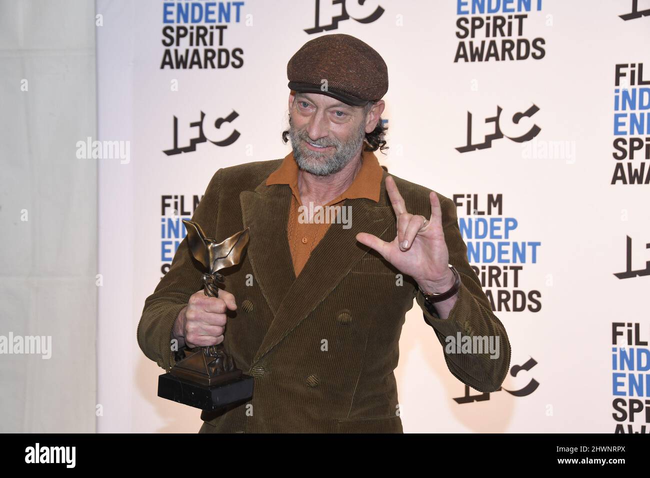 Troy Kotsur dans la salle de presse pendant les 2022 film Independent ...