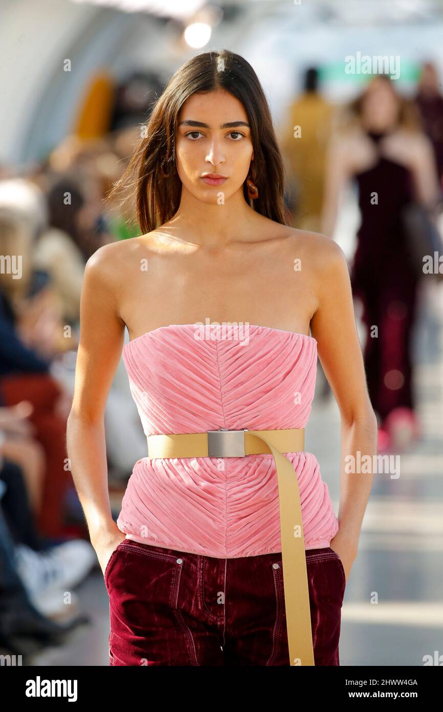 Nora attal Banque de photographies et d’images à haute résolution - Alamy