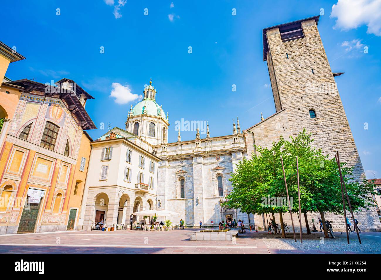 Cathédrale Duomo dans la ville de Côme, une destination touristique sur ...