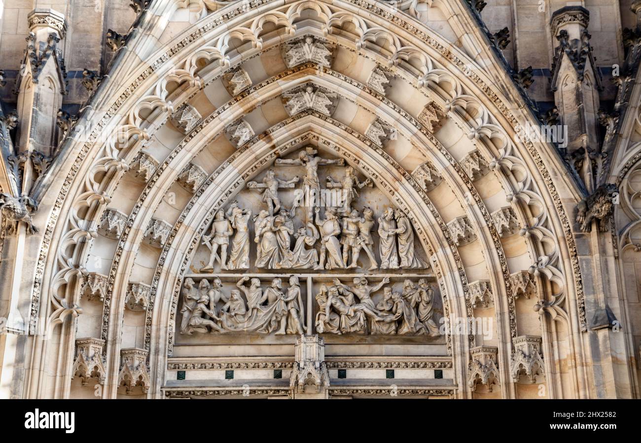 Tympanon relief Banque de photographies et d’images à haute résolution ...