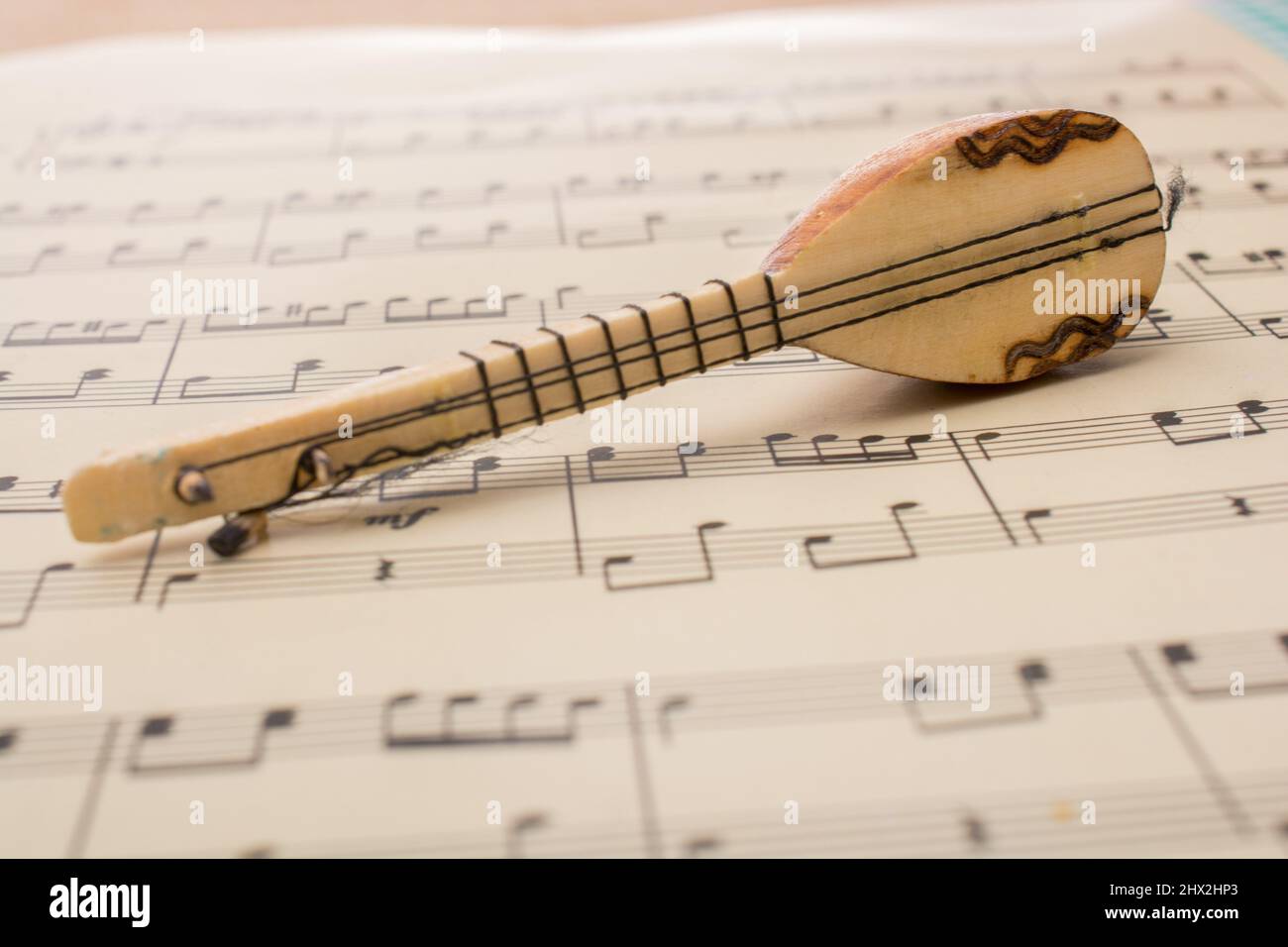 Turkish traditional instrument saz Banque de photographies et d’images ...