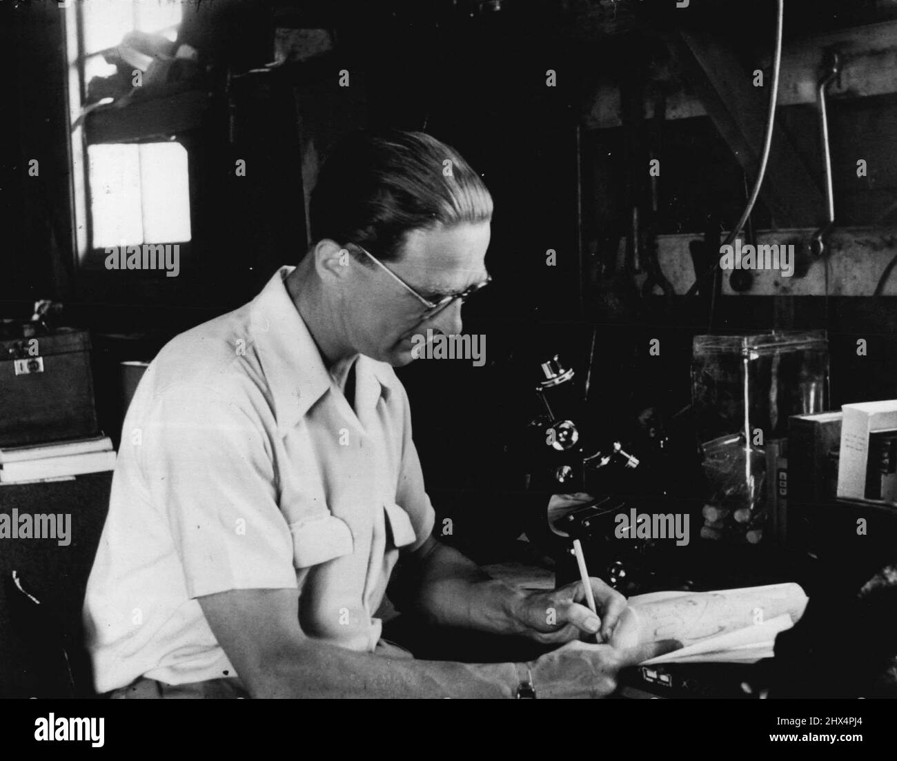 Docteur john racek Banque de photographies et d’images à haute ...