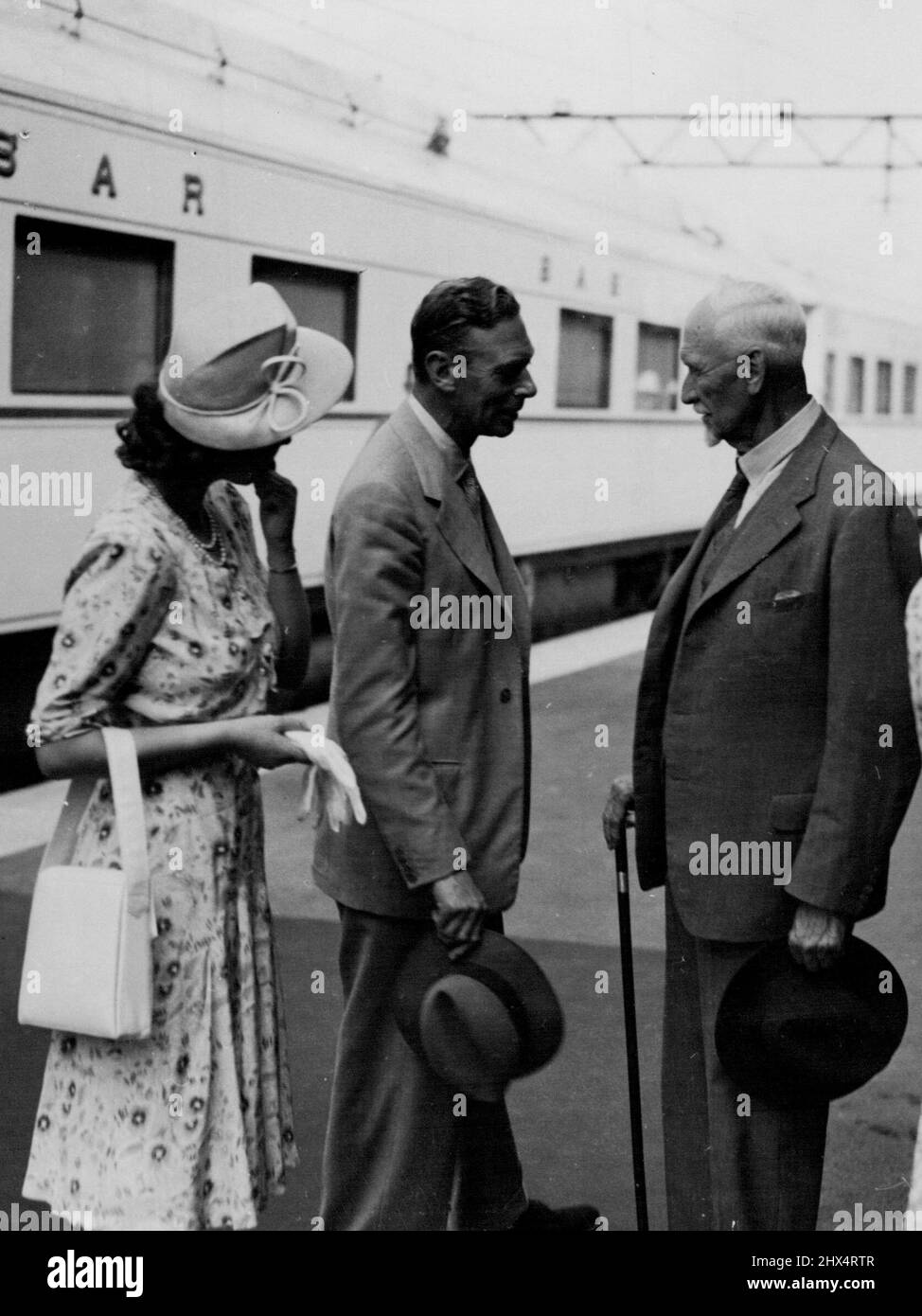 La famille royale à Lady Smith -- le roi ayant une discussion ...