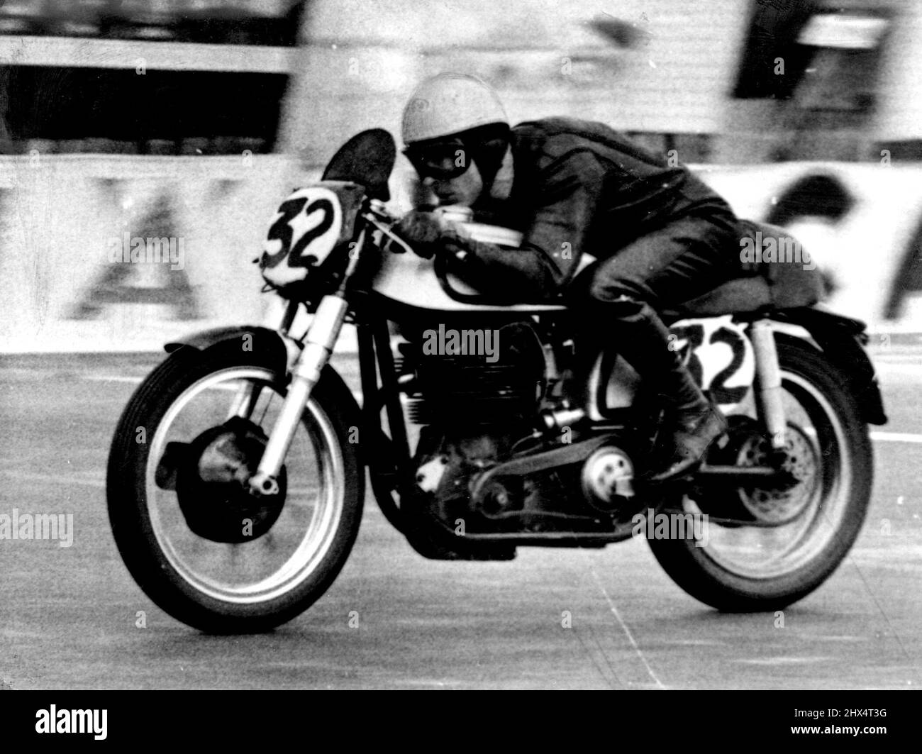 Moto vintage de norton Banque d'images noir et blanc - Alamy