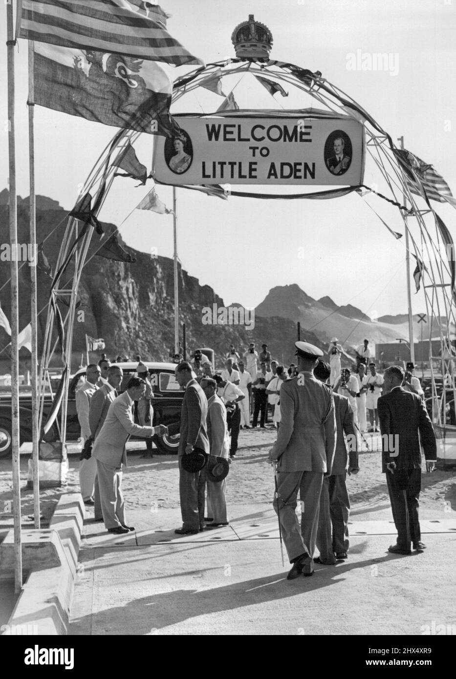 Royal Commonwealth Tour, Duke visite la raffinerie de pétrole d'Aden ...