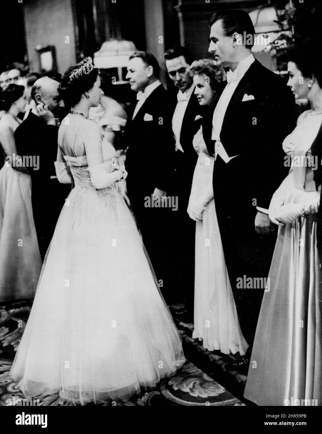 La Reine rencontre l'actrice américaine au Royal film Show -- la Reine ...