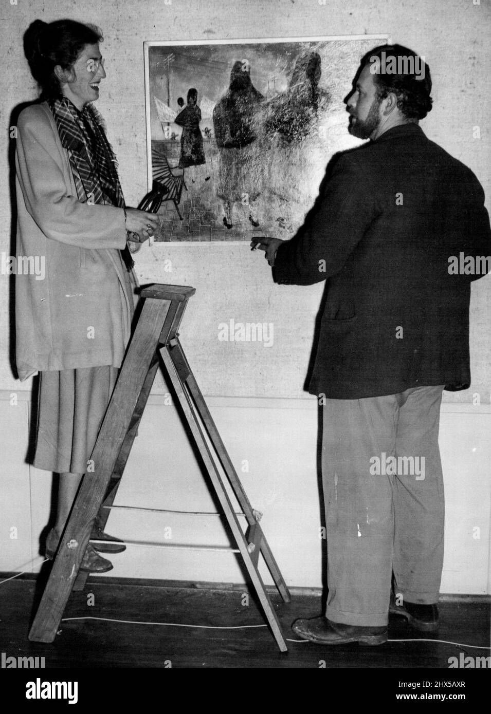 L'artiste américain Raymond Glass a eu l'aide de sa charmante épouse ...