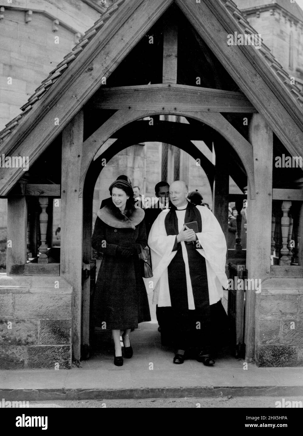 Reine elizabeth ii repart avec le vicaire Banque de photographies et d ...