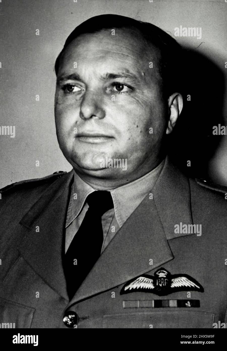 Pionnier: Air Commondore Powell, pilote du Liberator 'Commando', qui a ...