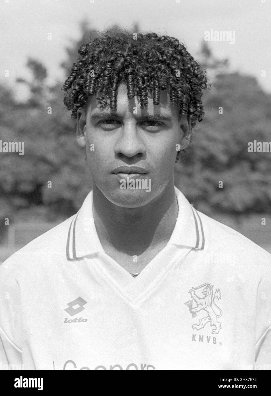 Frank rijkaard 1992 Banque de photographies et d’images à haute ...