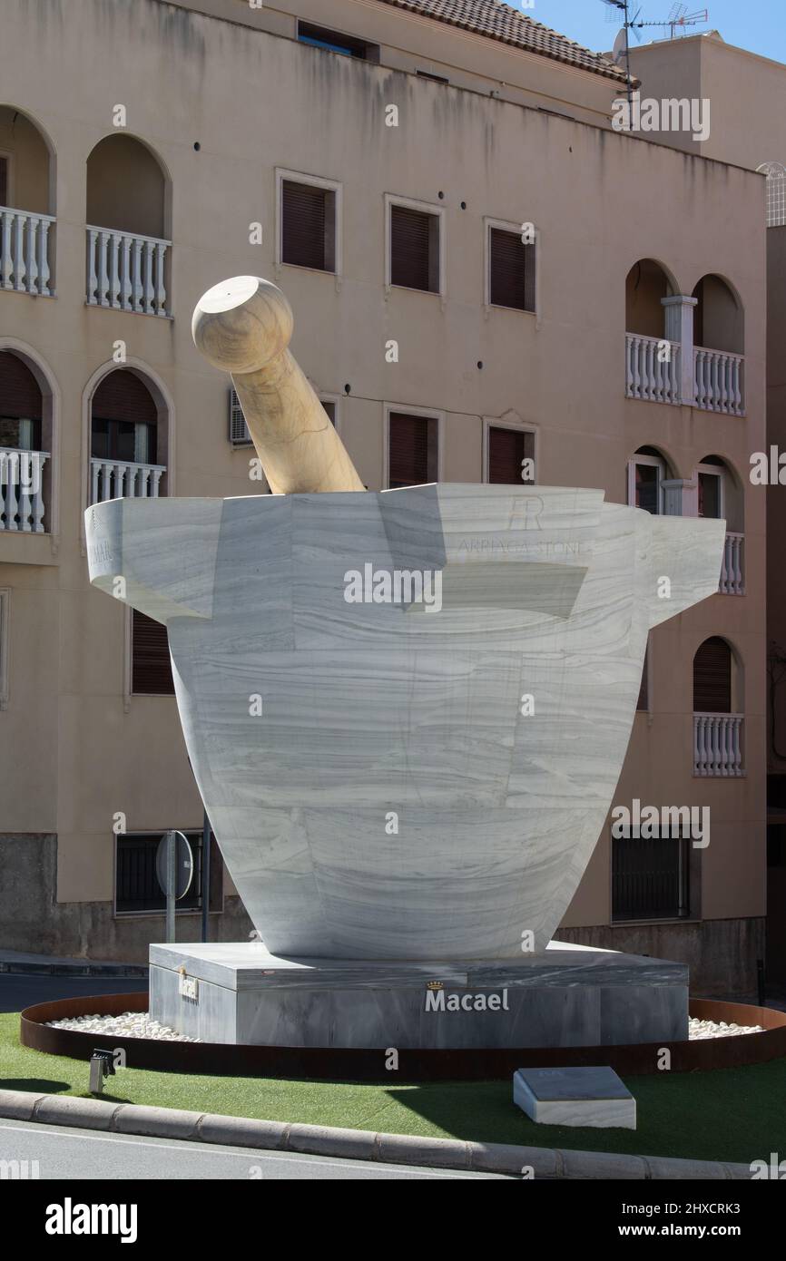 Pilon géant et mortier - le plus grand au monde. Macael, province d ...