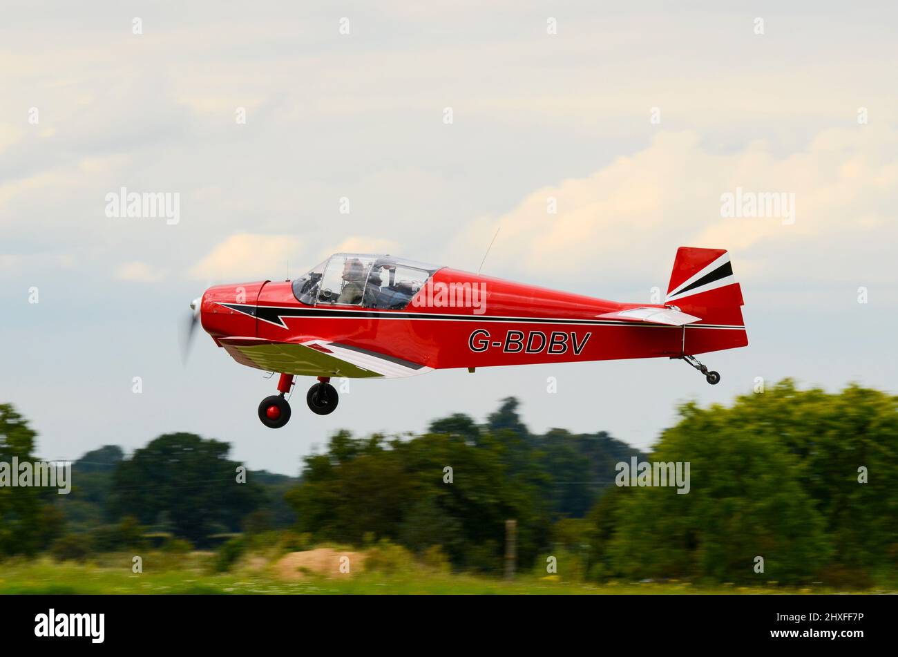 Avion léger G-BDBV Jodel D11A volant bas. 1950s Société française d ...