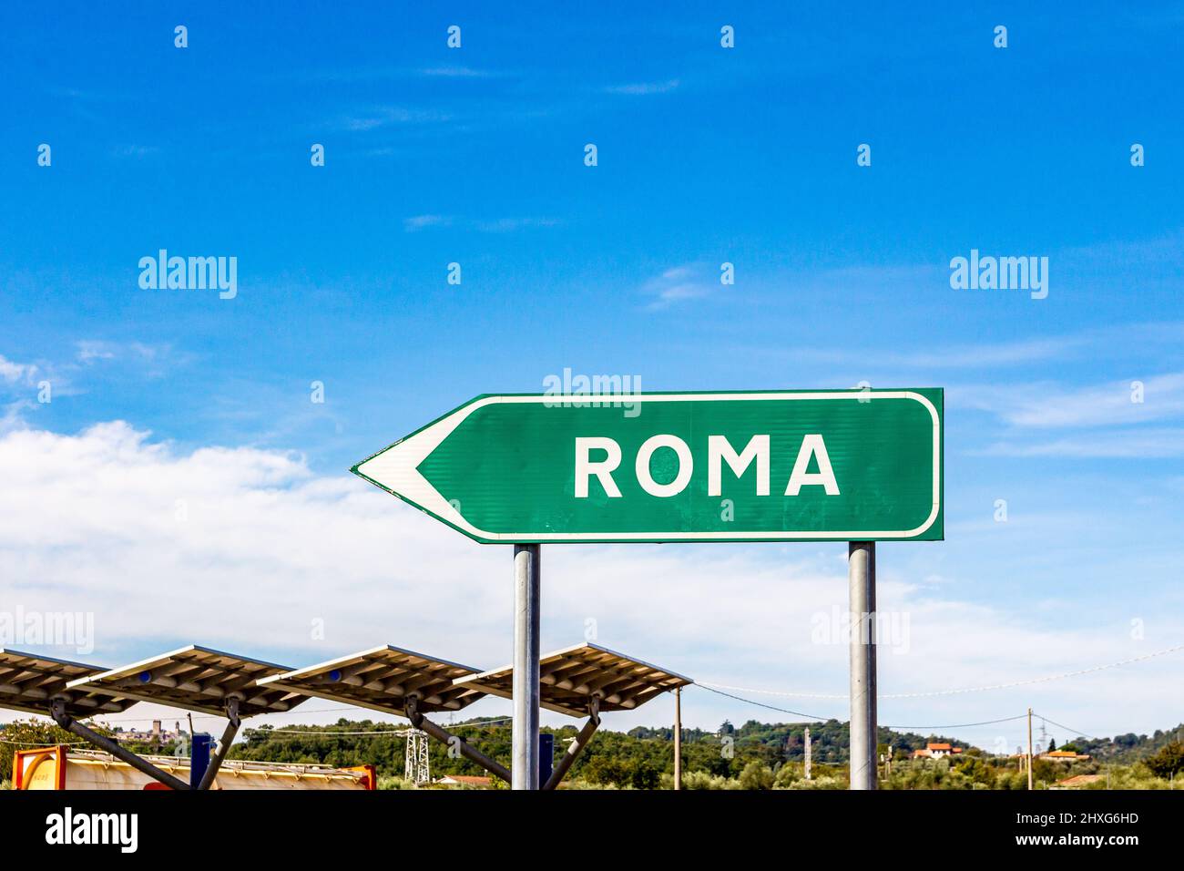 Motorway sign and rome Banque de photographies et d’images à haute ...