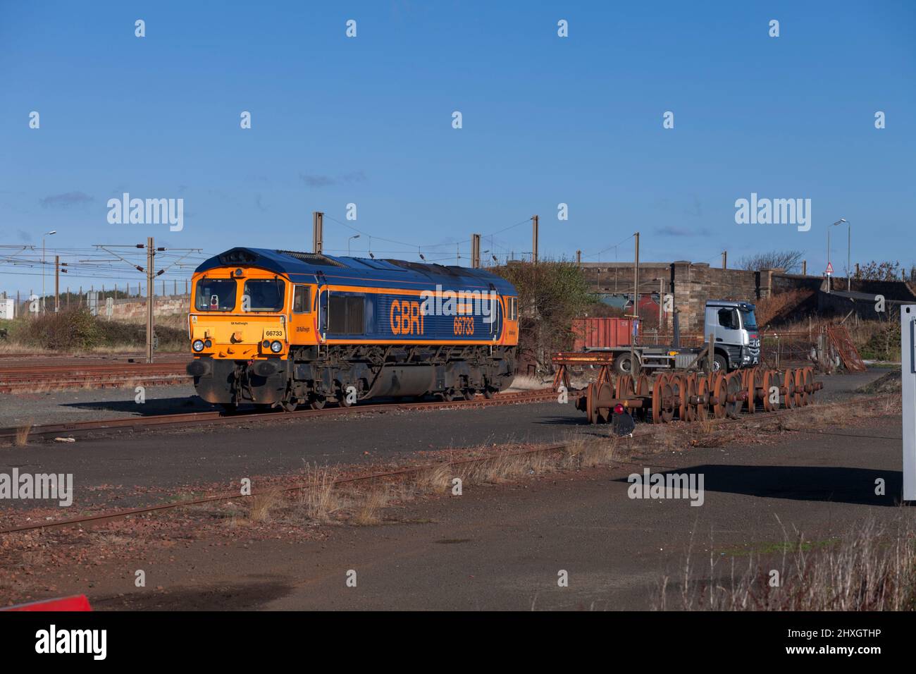GB Railfreight classe 66 diesel locomotive 66733 a été poignardé dans ...