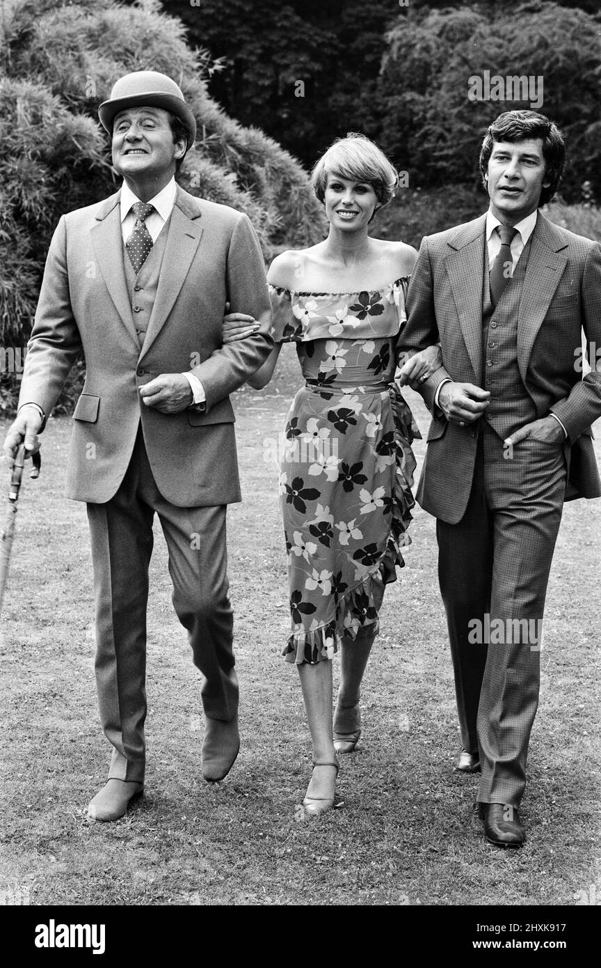 Joanna lumley and gareth hunt Banque de photographies et d’images à ...