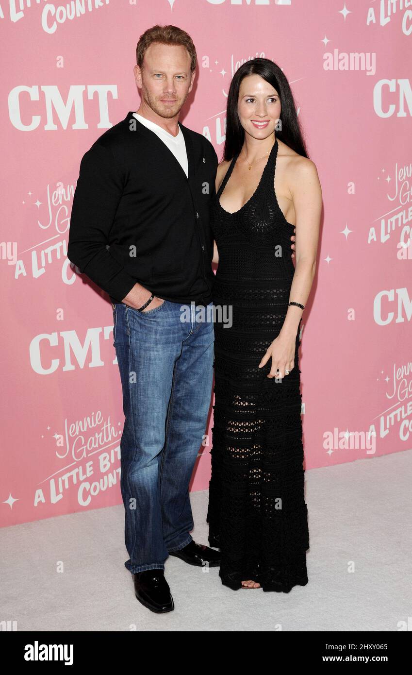 Ian Ziering et sa femme Erin lors de la célébration de l'anniversaire ...