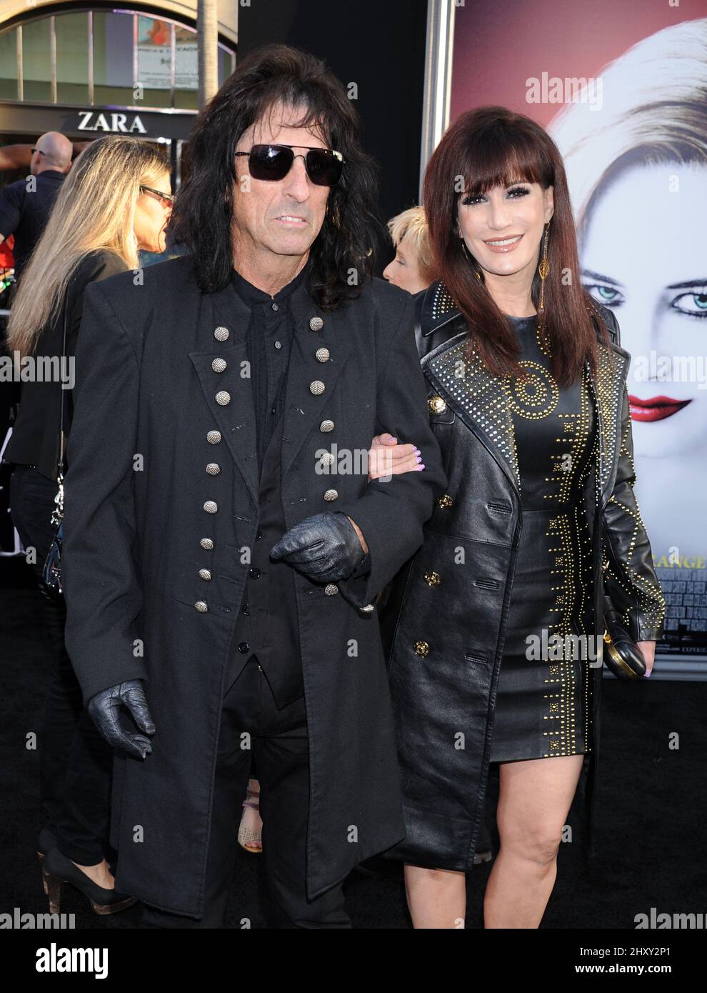 Alice Cooper et sa femme Sheryl Cooper lors de la première « Dark ...