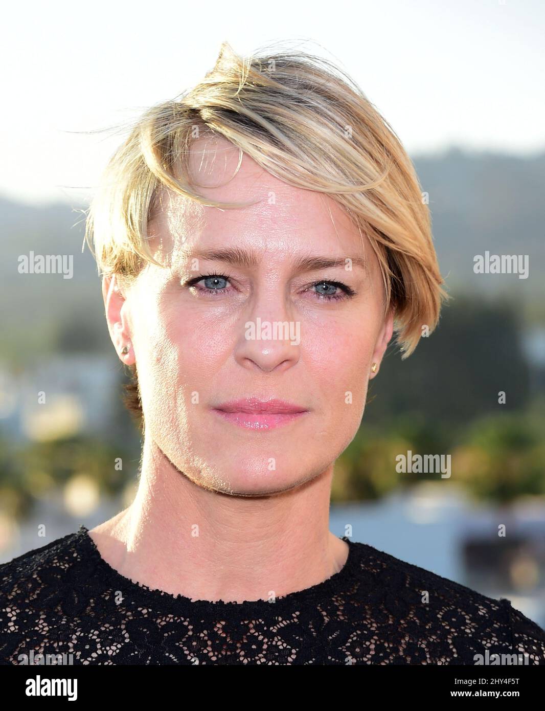 Robin Wright participe à l'événement du magazine confidentiel de Los ...