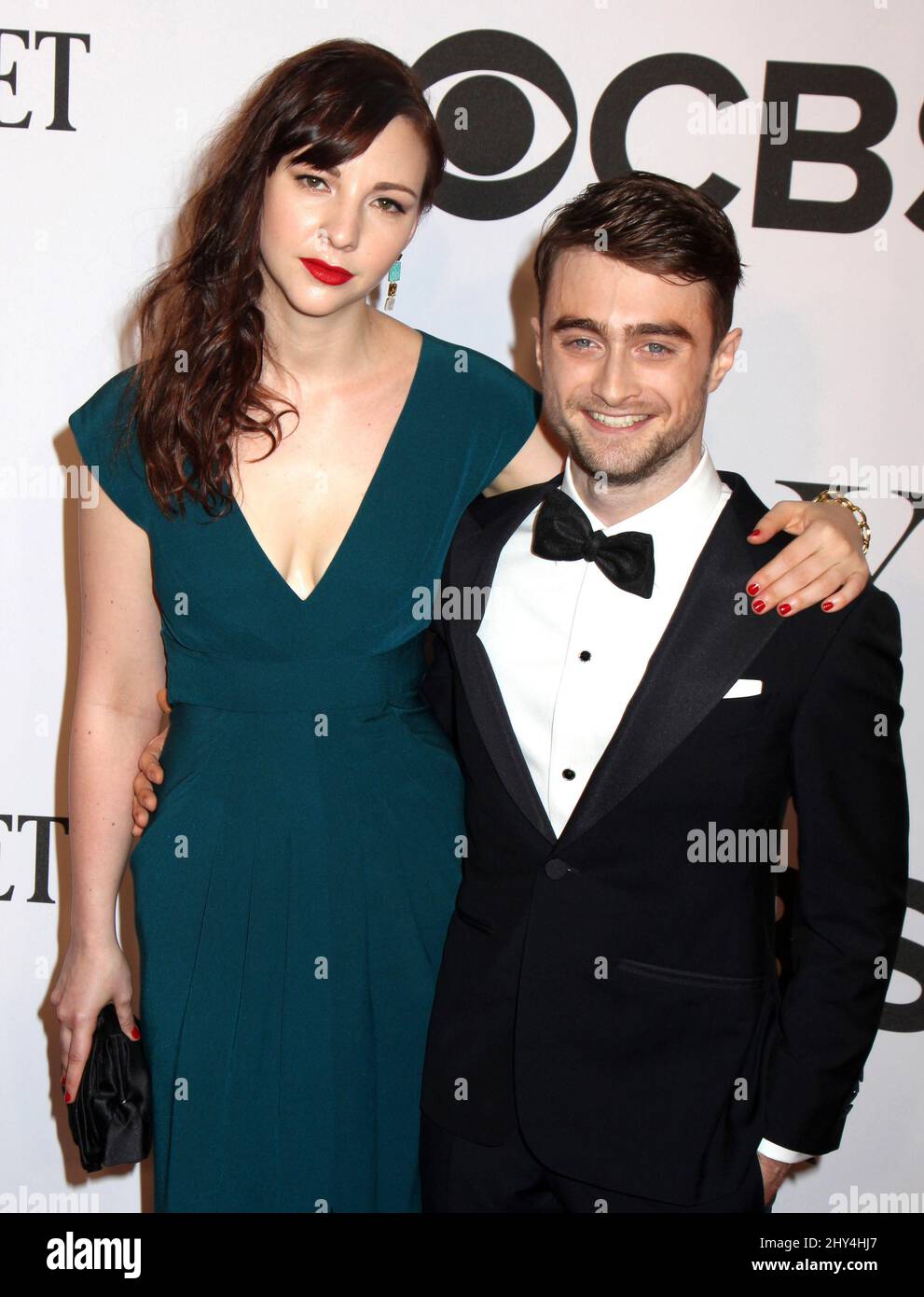 Erin Darke et Daniel Radcliffe arrivent aux Tony Awards 68th, qui se ...