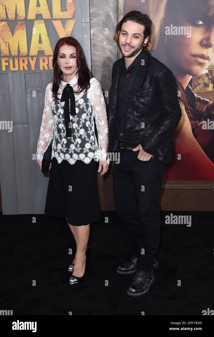 Priscilla Presley et Navarone Garibaldi participent à la première de ...