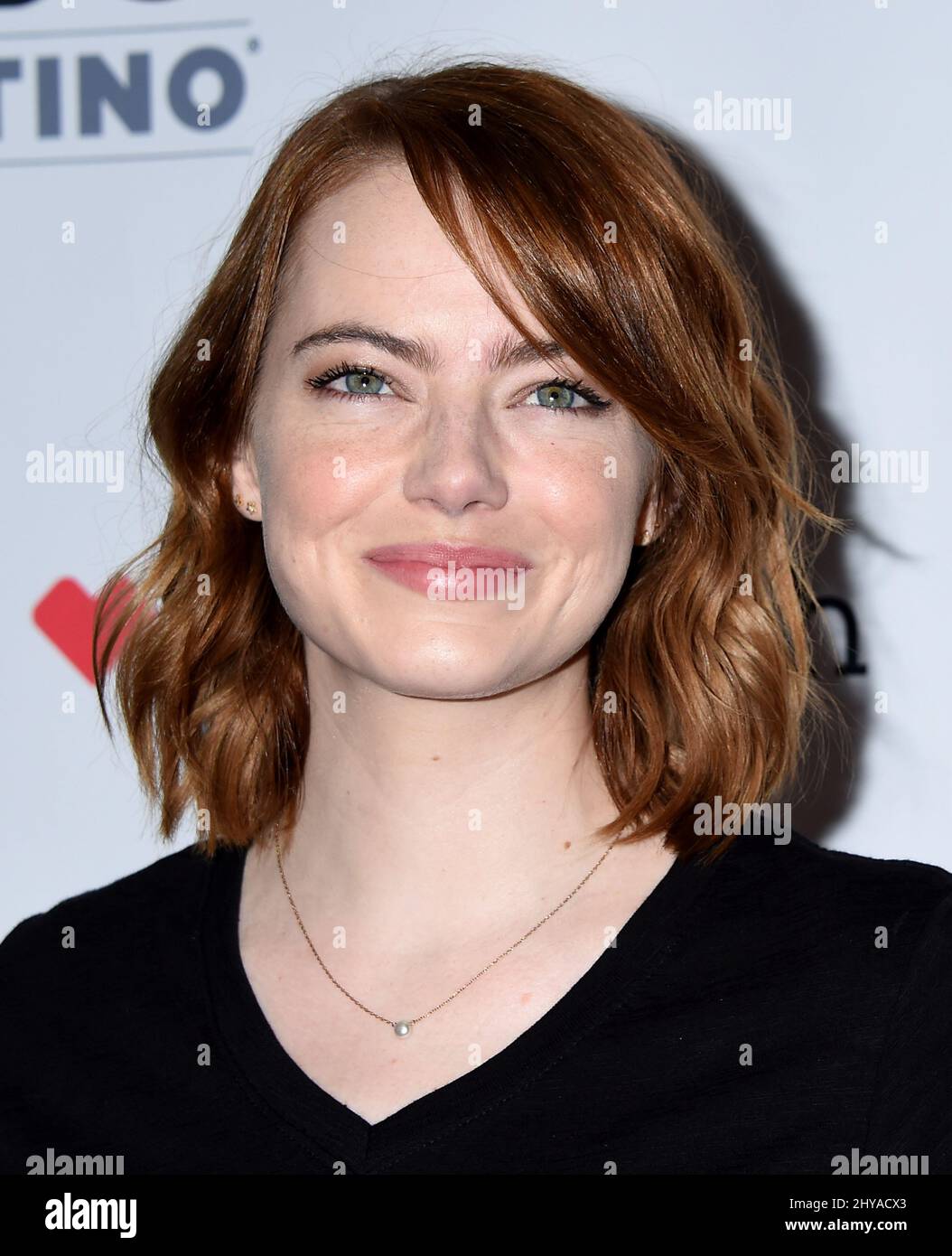 Emma Stone assistait aux Hollywood Unites pour la biennale 5th Stand Up ...