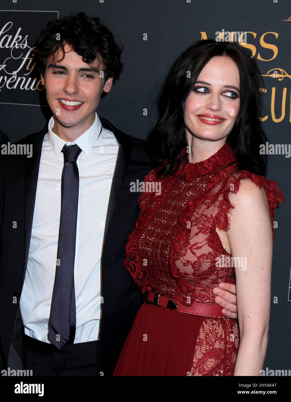 Finlay MacMillan et Eva Green assistent à la première de la maison de ...