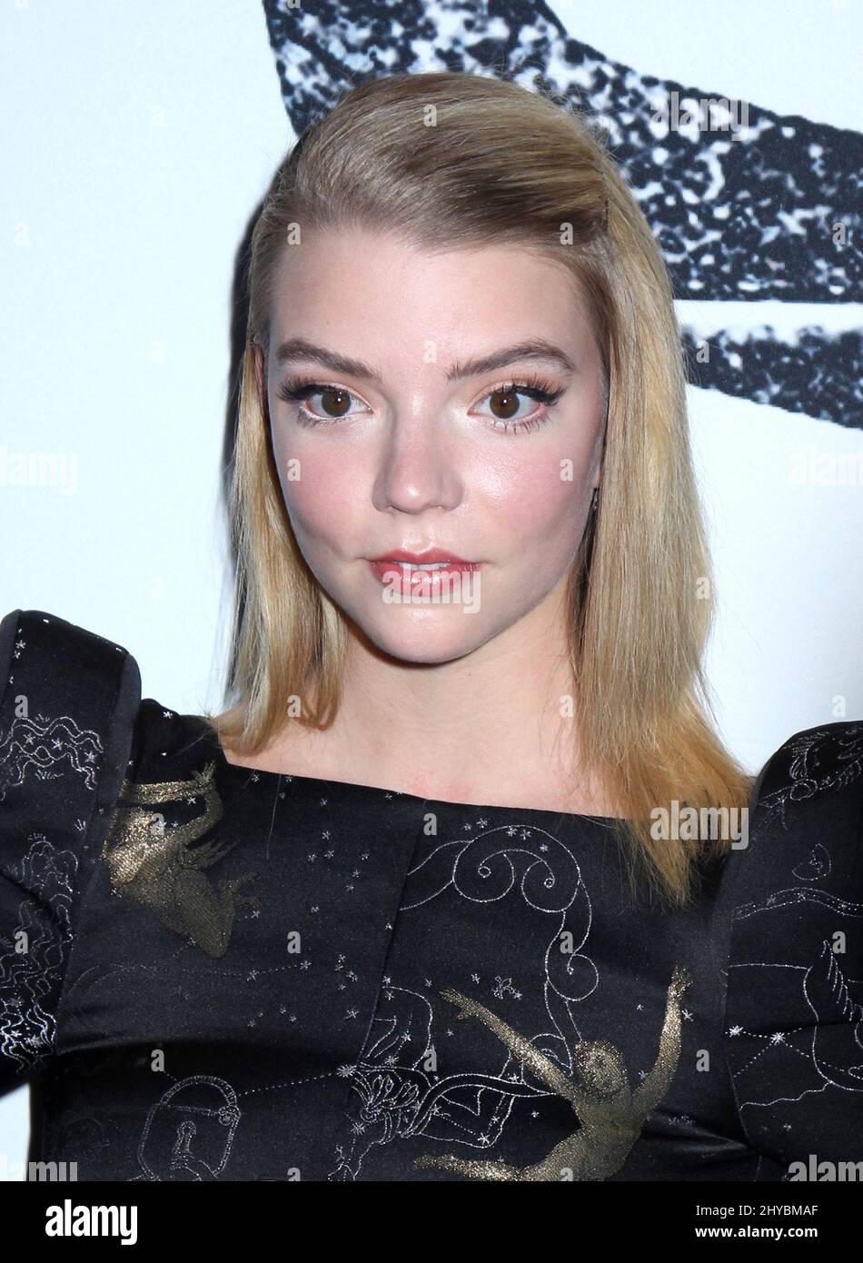 Anya taylor joie headshot Banque de photographies et d’images à haute ...