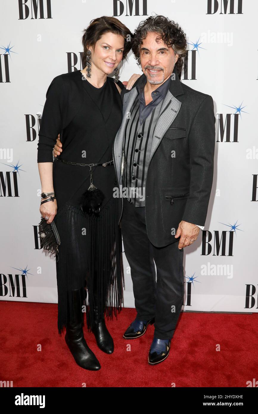 John oates and aimee oates Banque de photographies et d’images à haute ...