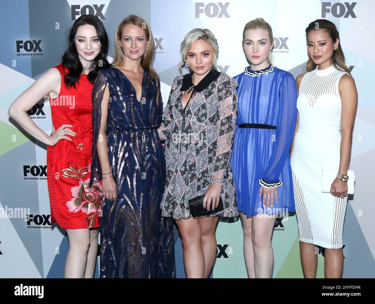 Emma Dumont, Amy Acker, Skyler Samuels, Natalie Alyn Lind et Jamie ...