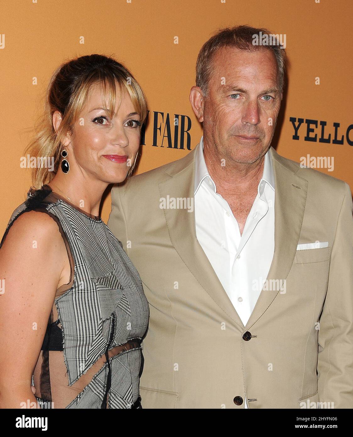 Christine Baumgartner et Kevin Costner à la première mondiale de ...