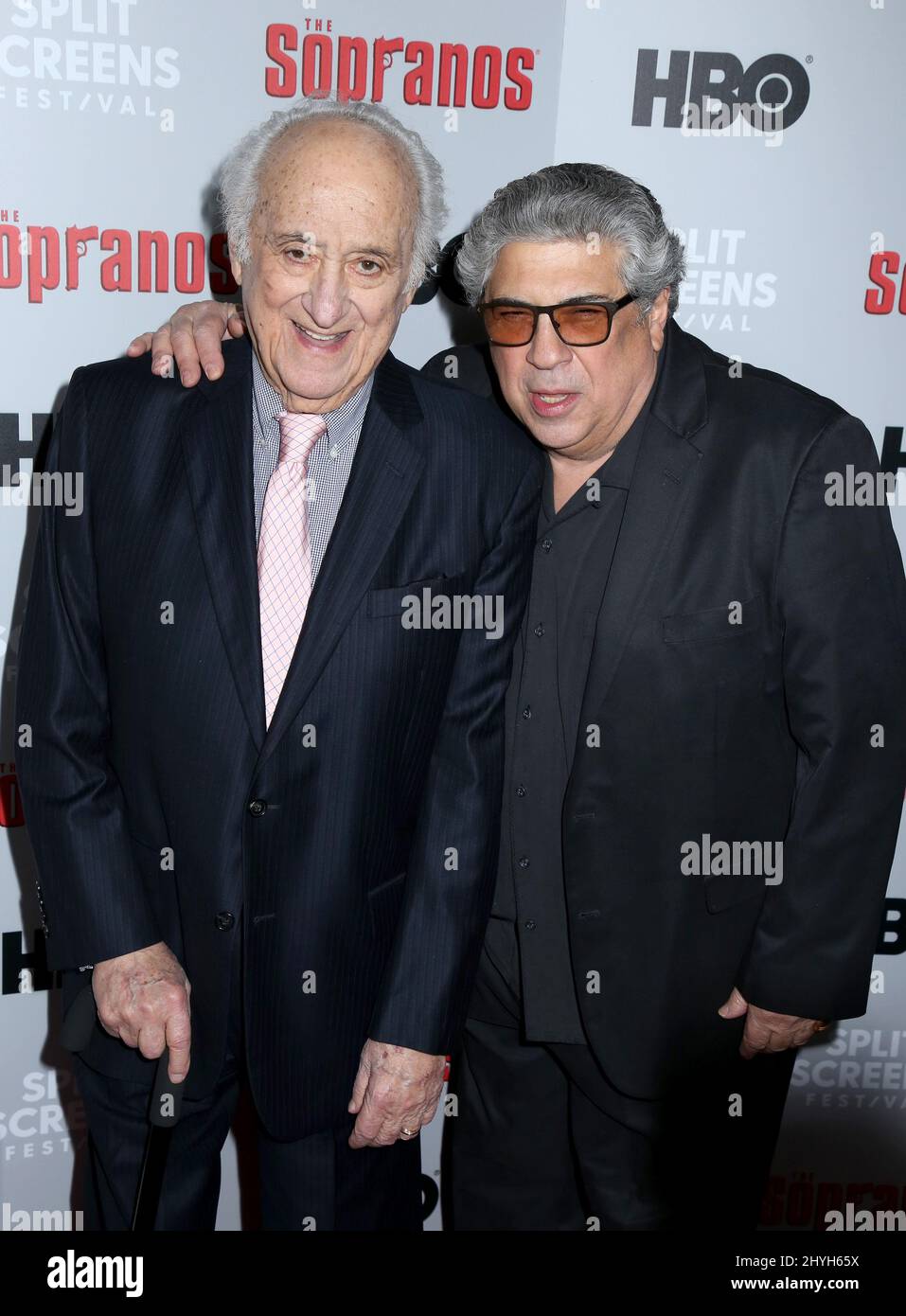 Jerry Adler et Vincent Pastore assistant au tapis rouge du Sopranos anniversaire 20th qui s'est ...