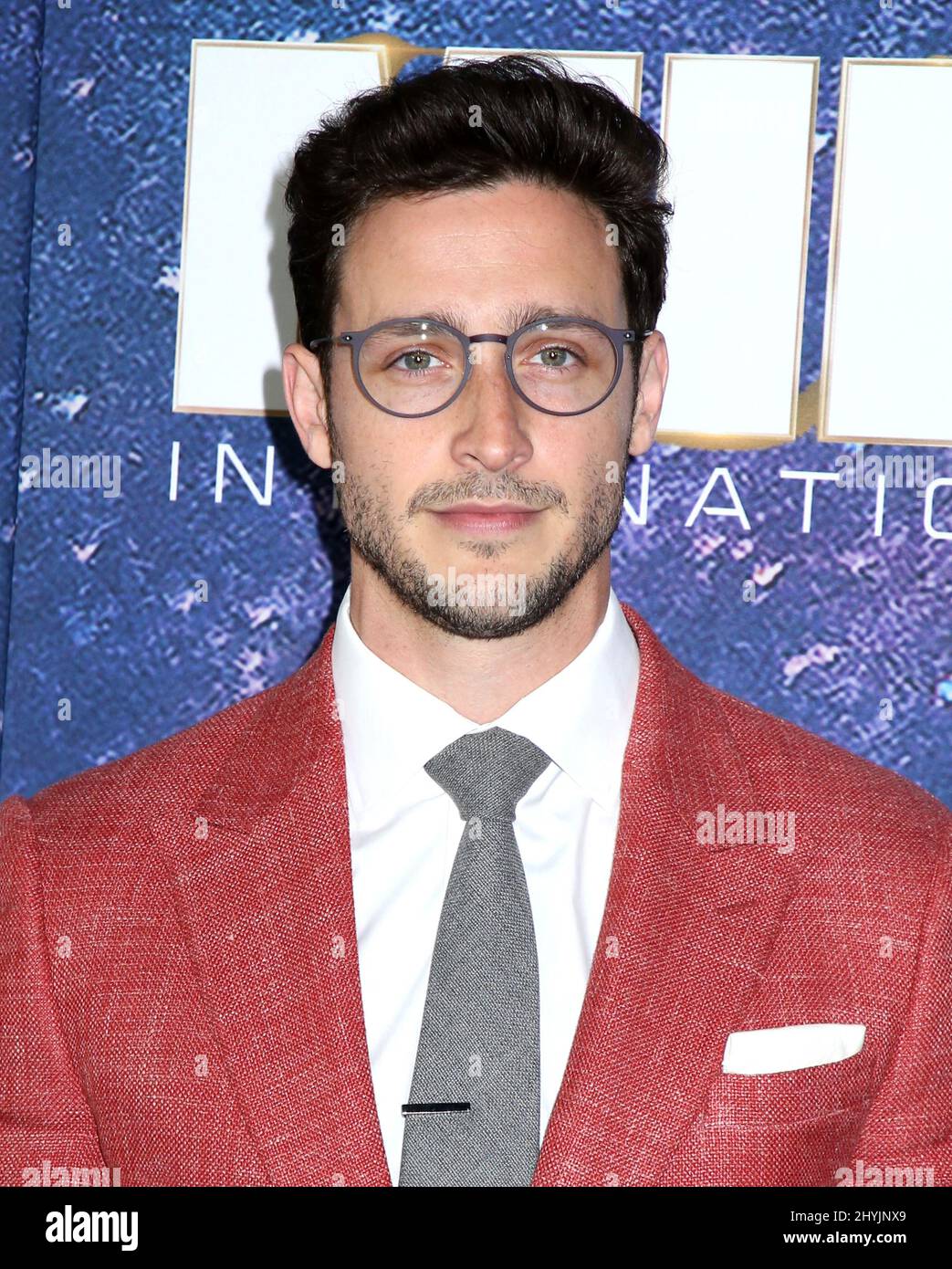 Le Dr Mike Varshavski assistait à la première mondiale « Men's in Black ...