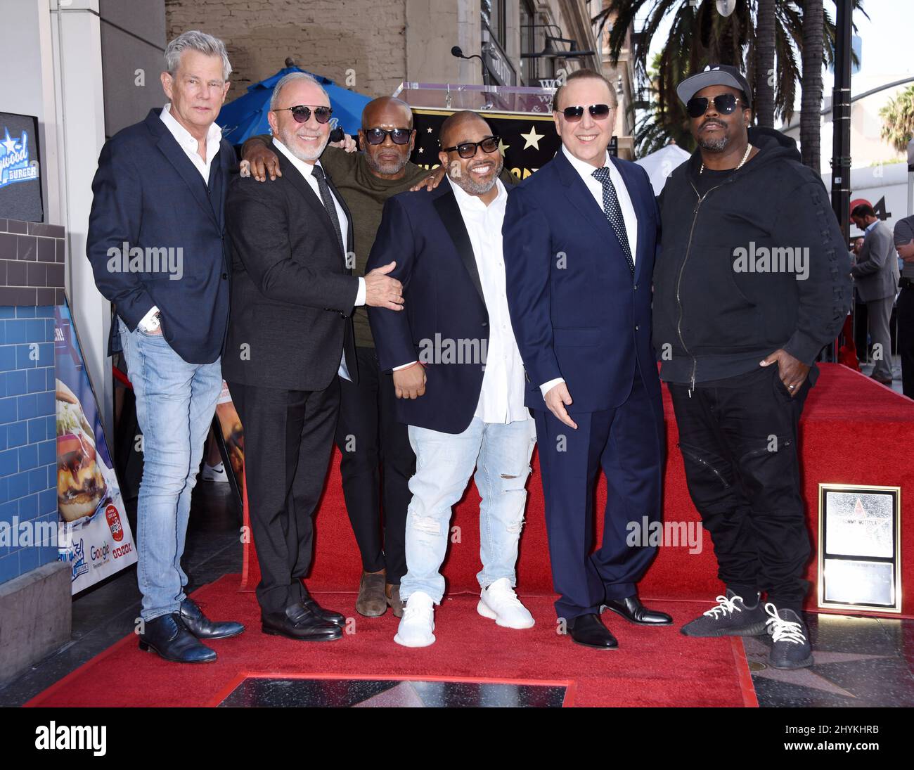 Tommy mottola est rejoint par emilio estefan Banque de photographies et d’images à haute ...