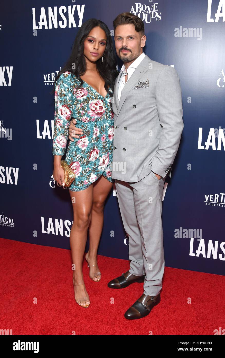 Ash Santos et David Cade arrivent à la première Lansky€™ de Los Angeles ...