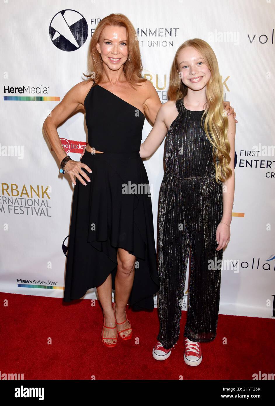 Chalten Cates et Jasper McPherson à la première mondiale 13th du ...