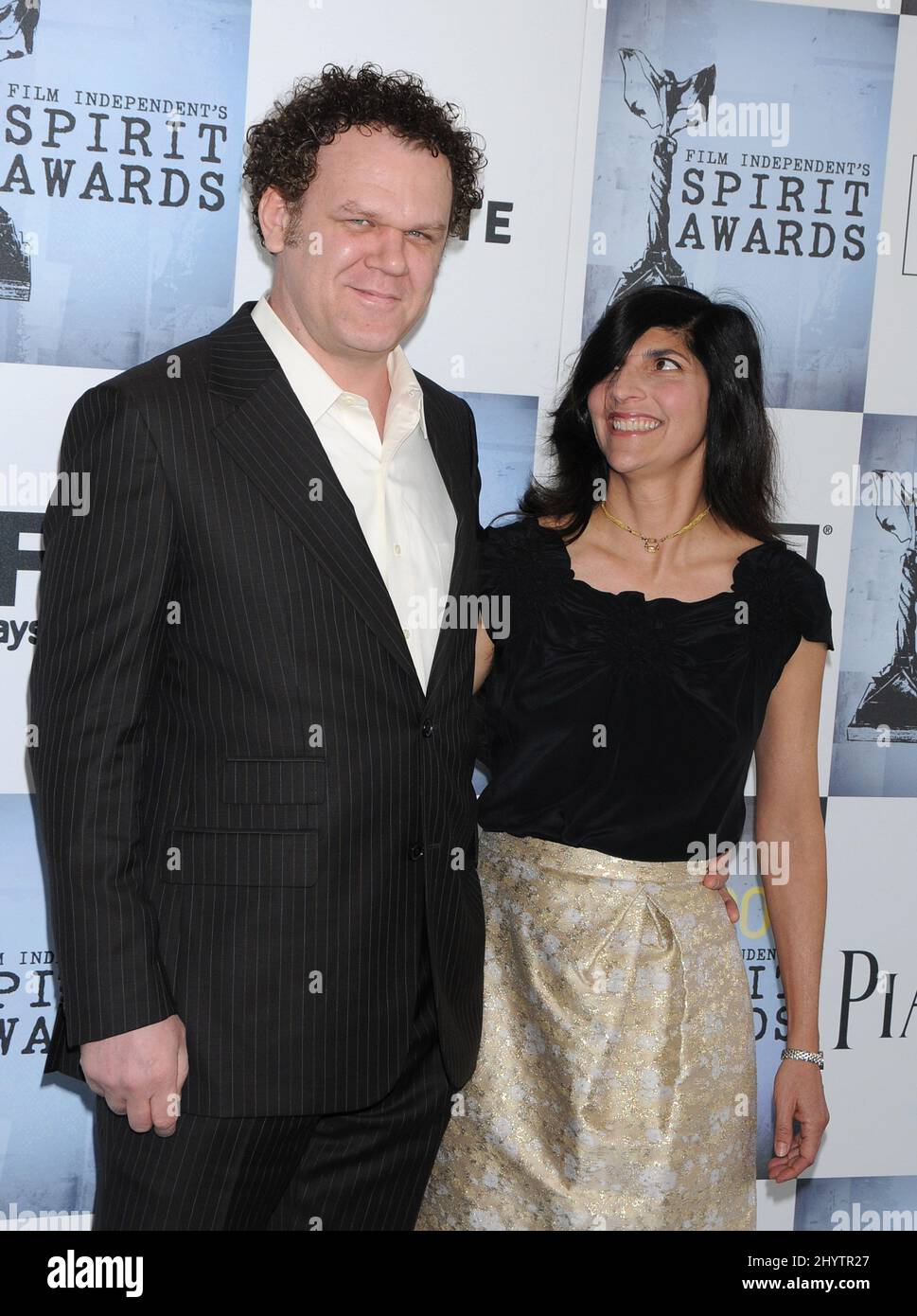John c reilly et sa femme alison Banque de photographies et d’images à ...