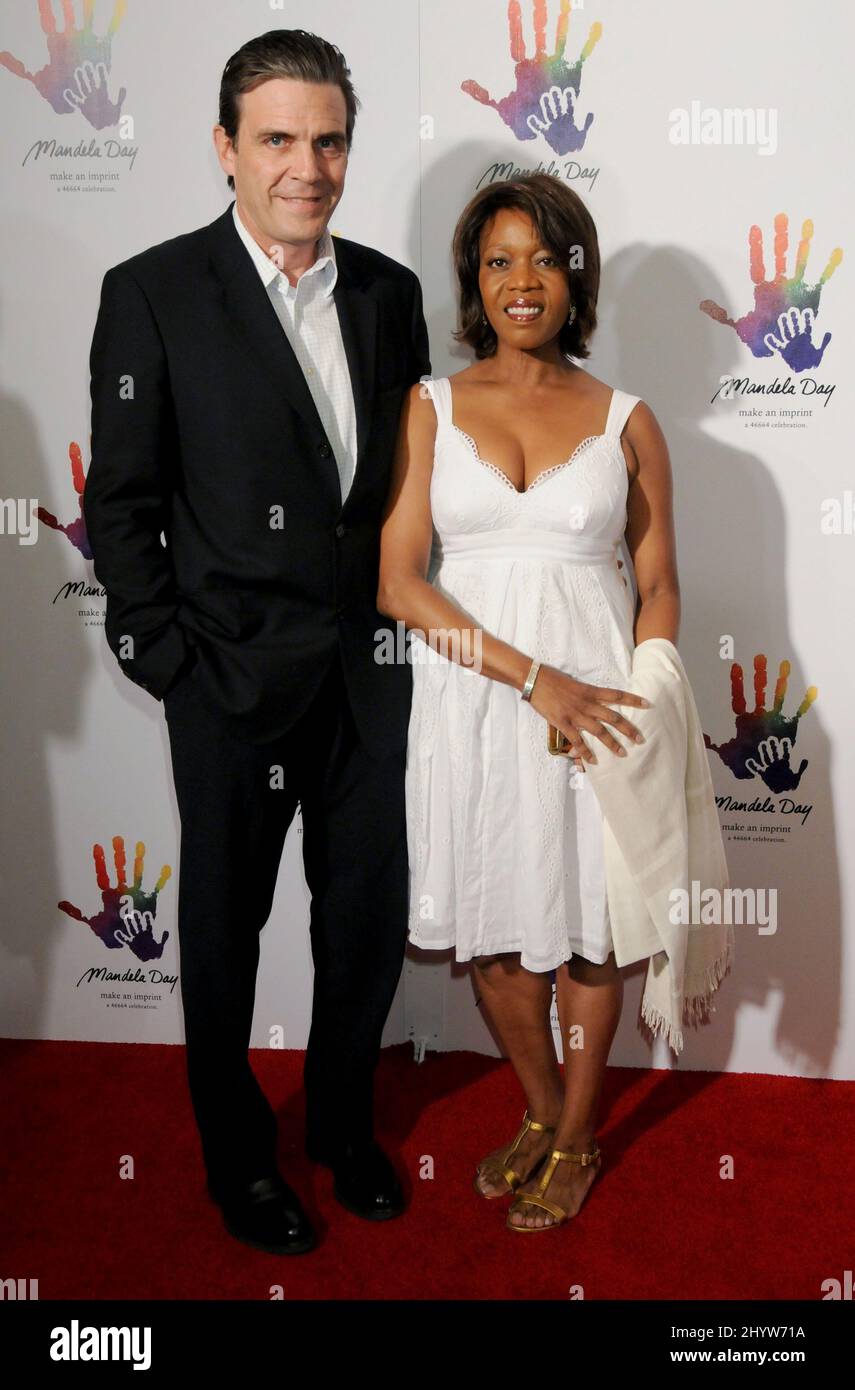 Alfre Woodard et Roderick Spencer à la Fondation Nelson Mandela pour le ...