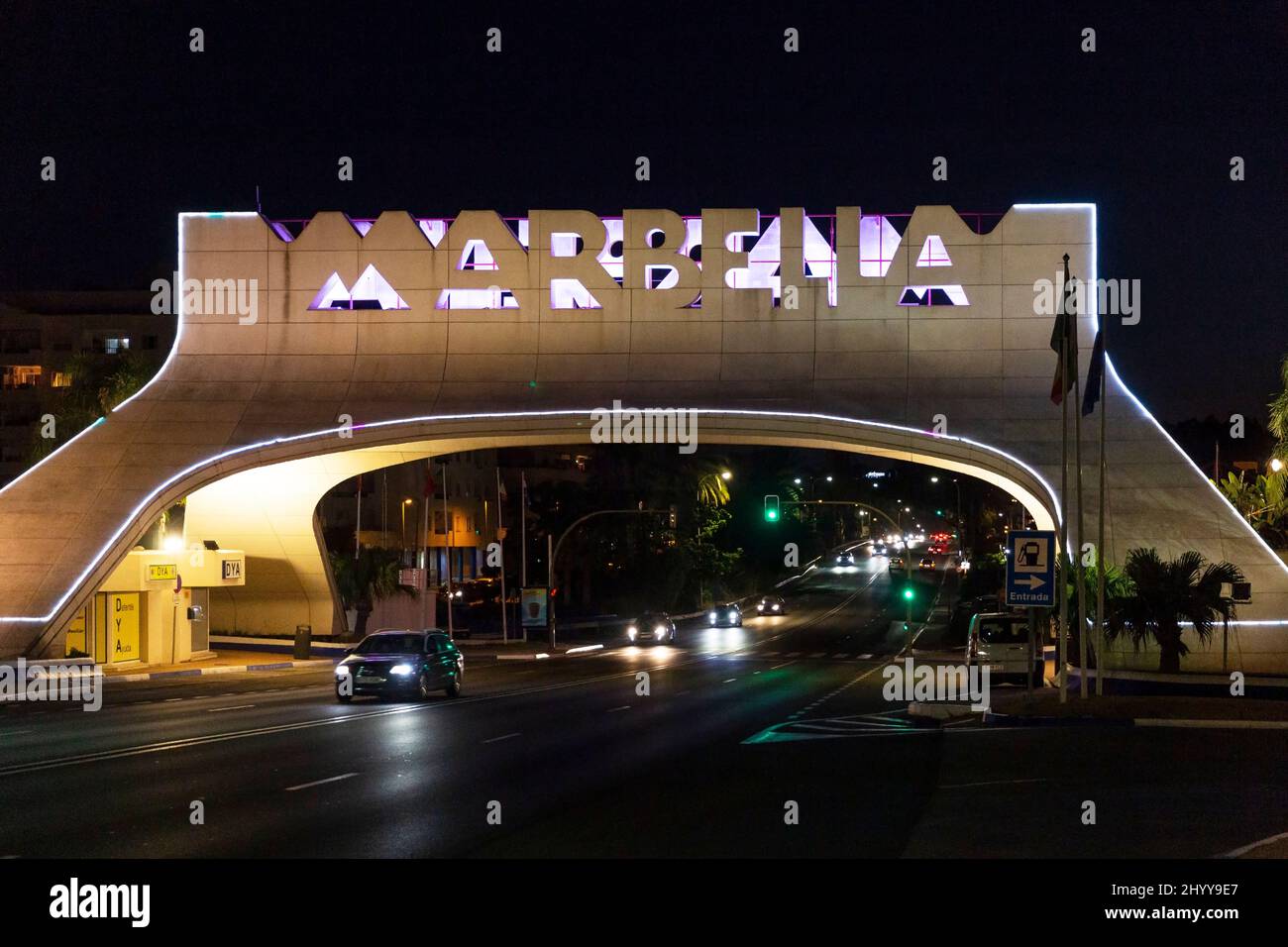 Marbella entrance arch marbella costa Banque de photographies et d ...