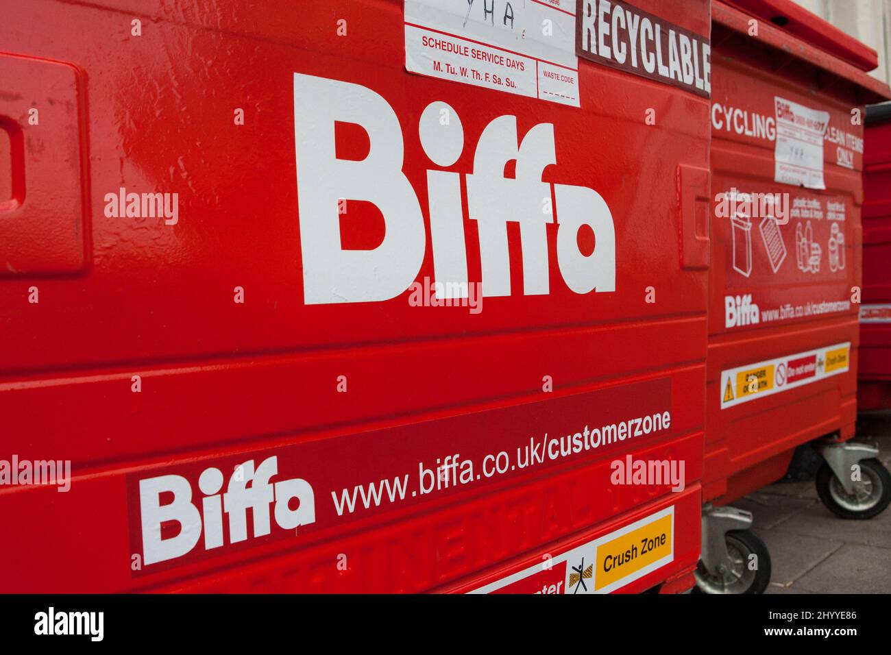 Biffa Waste Bins Banque d'image et photos - Alamy