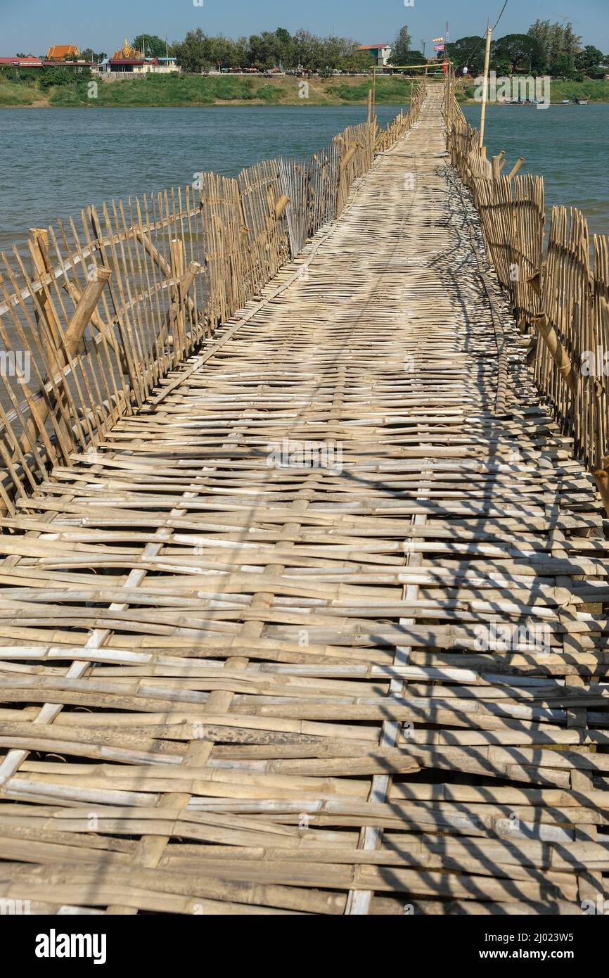 Pont en bambou Banque de photographies et d’images à haute résolution ...