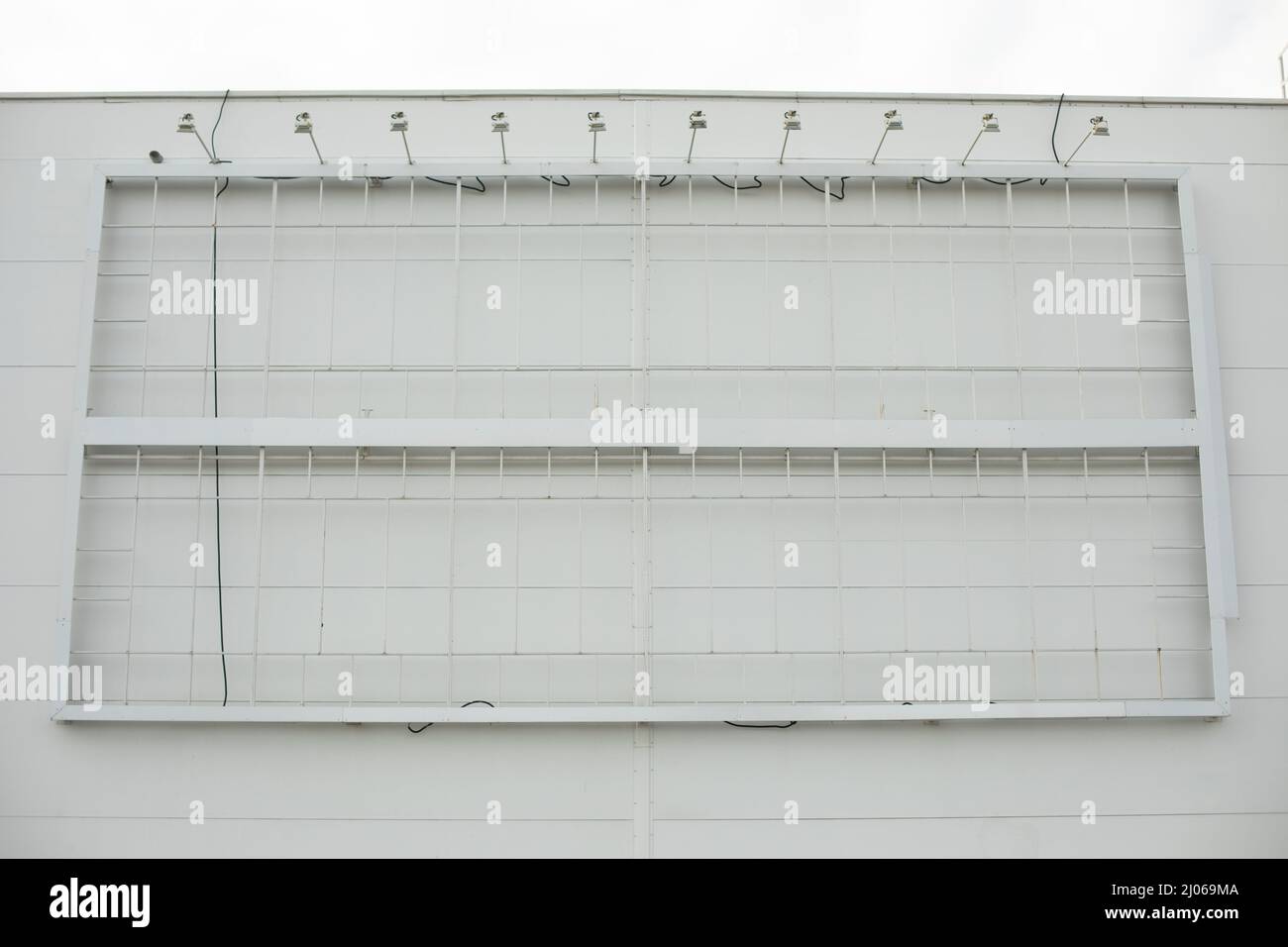 Place pour la publicité sur le bâtiment. Design pour placer une grande ...