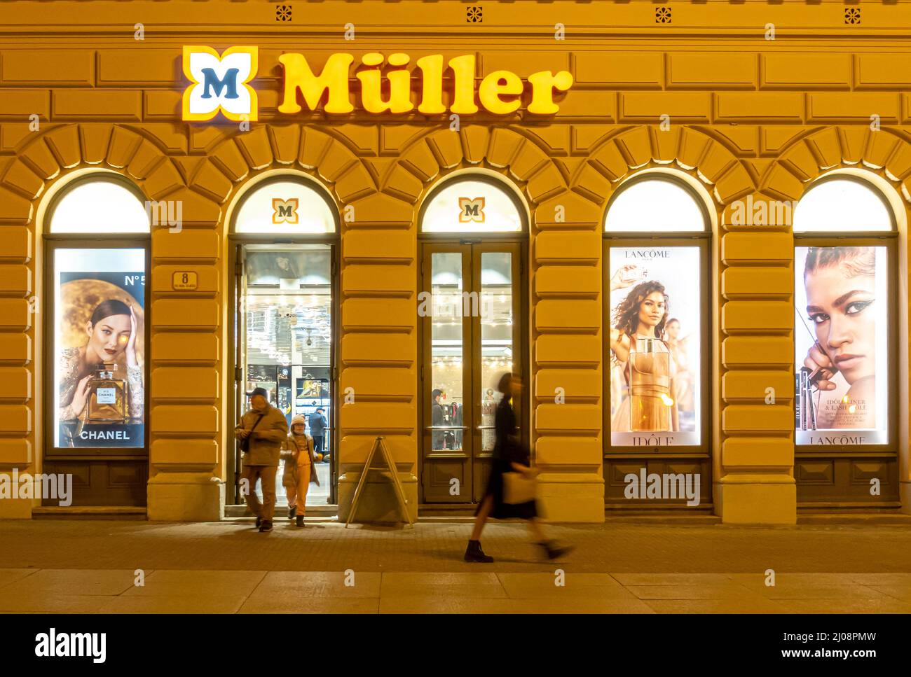 Magasin muller Banque de photographies et d’images à haute résolution ...