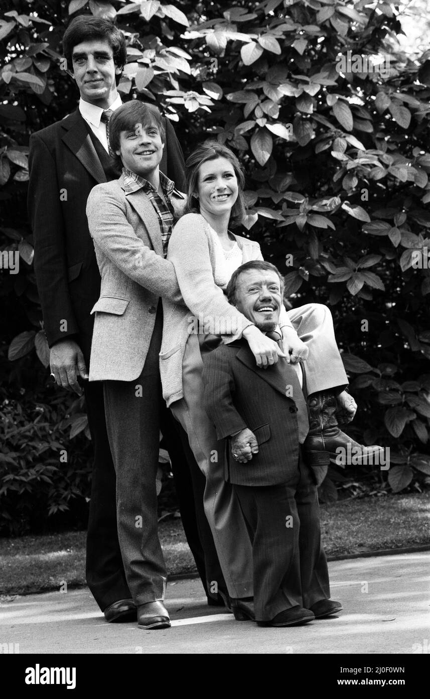 Peter mayhew Banque de photographies et d’images à haute résolution - Alamy
