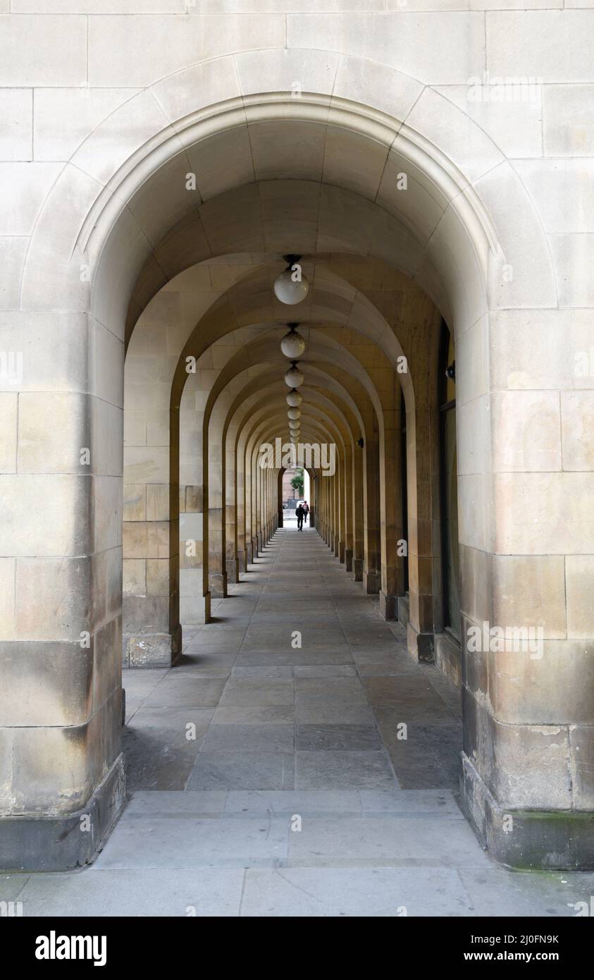 Arcade avec des colonnes Banque de photographies et d’images à haute ...