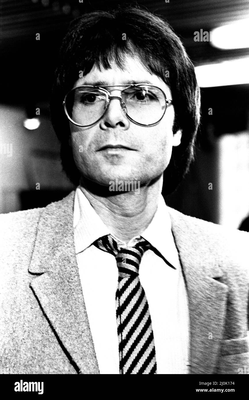 La pop star Cliff Richard était en visite à Newcastle le 4th février ...