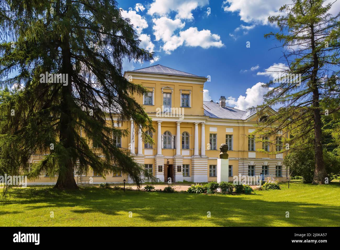 Loup en russie Banque de photographies et d’images à haute résolution ...