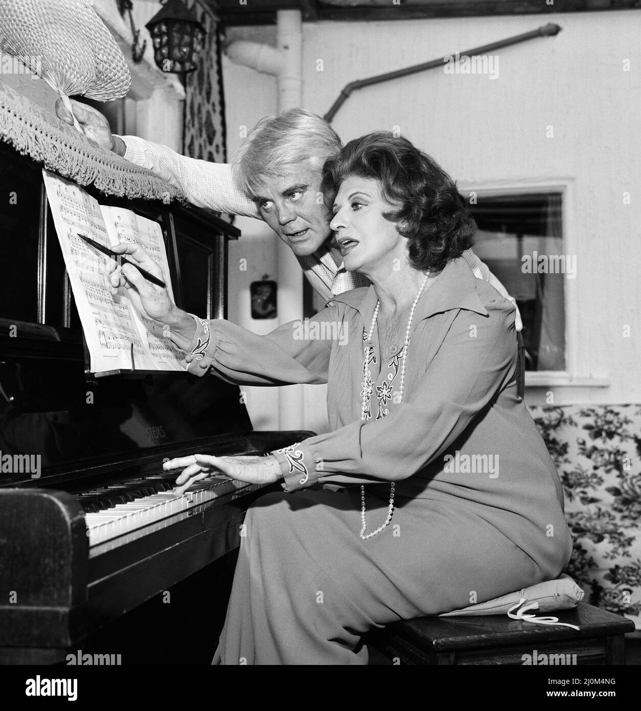 Actrice pat phoenix Banque de photographies et d’images à haute ...