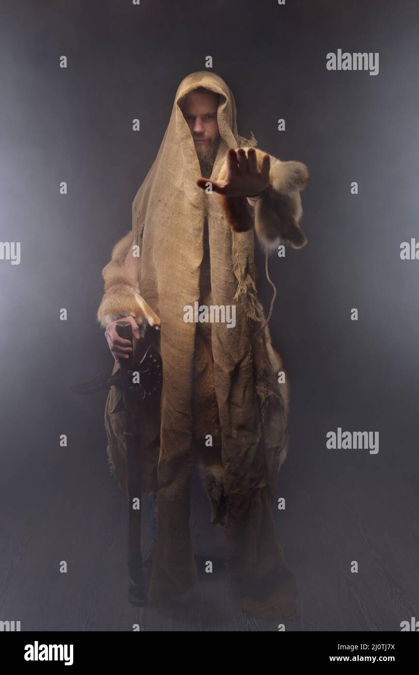 Un moine barbu Banque de photographies et d’images à haute résolution ...